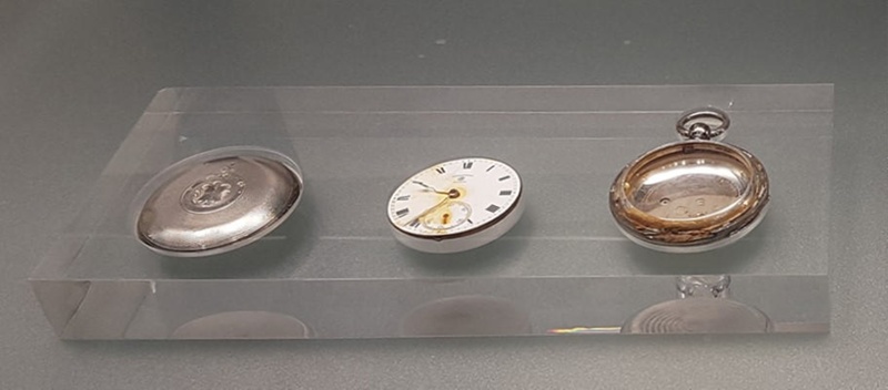 The Victor Peters Collection: pocket watch. ; Rotherhan; 2004.1 | eHive