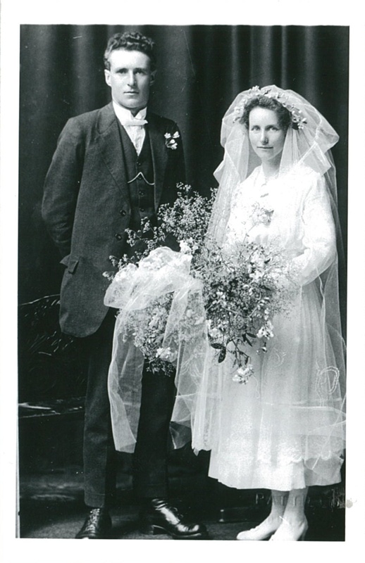 George Robert Cousins (Bob) Beatrice May Cousins (nee Hore) Wedding ...