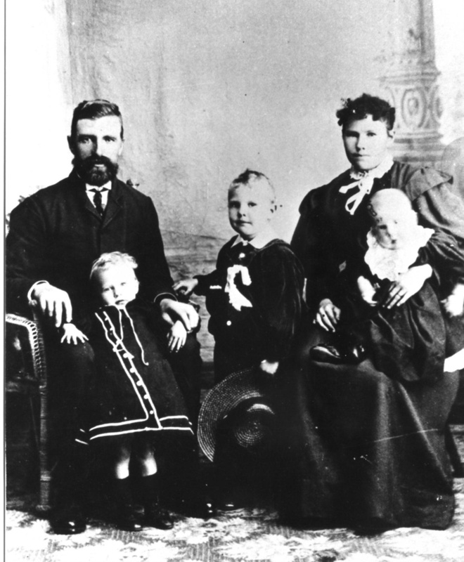 BP.216 Brumpton, William & Family, Amby Qld; 1890 - 1910; BP.216 | eHive