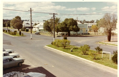 BP.284 Cambridge St, Mitchell, Qld looking east.; 6/1971; BP.284 | eHive