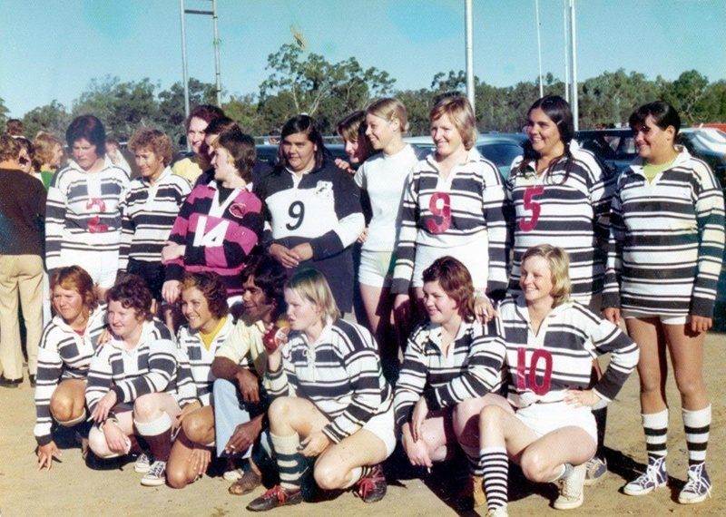 BP.1185 Mitchell Ladies Football Team - Mitchell Magpies.; 1975/1976 ...