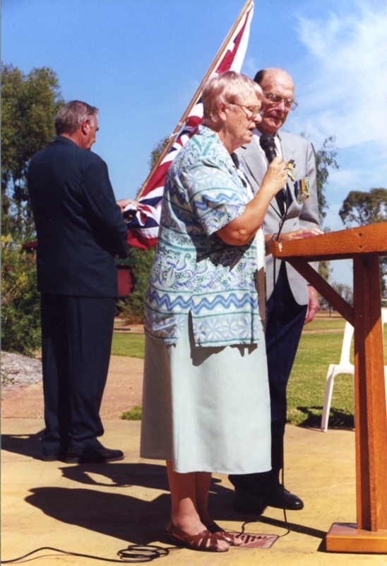 BP.1247 Caldwell: Sister Amy, OSU, Anzac Day Mitchell.; 25/4/2001; BP ...