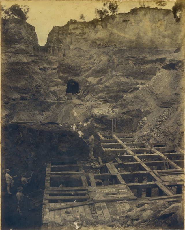 Mount Morgan mine; Lundager, J H; P9762 | eHive