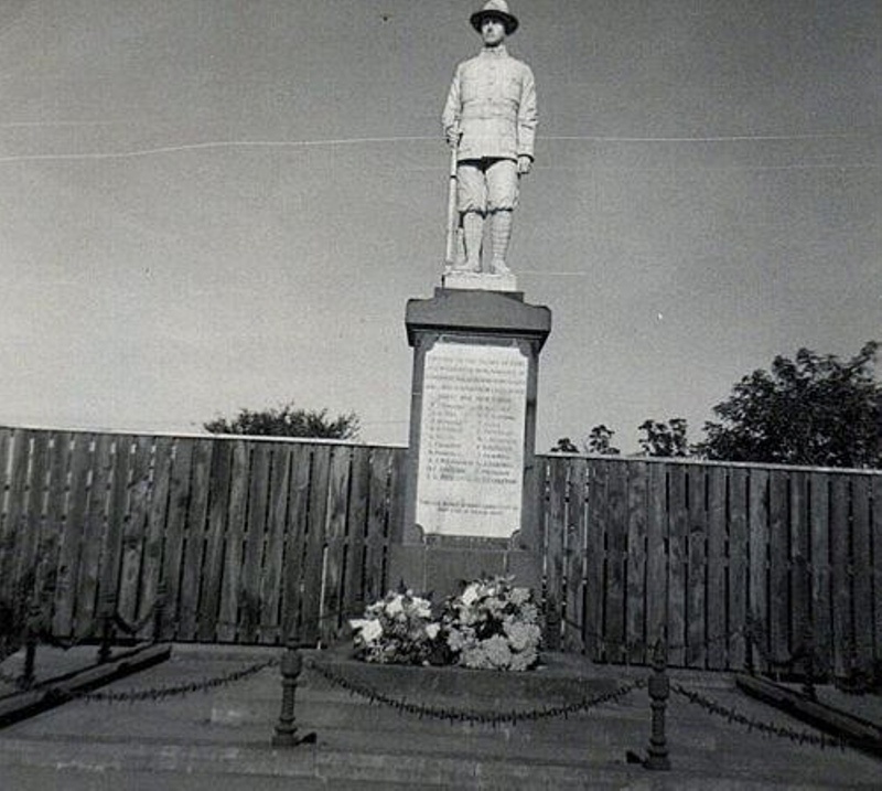 Photograph, Dunsandel War Memorial; 2006-18-08 - Box11 | eHive