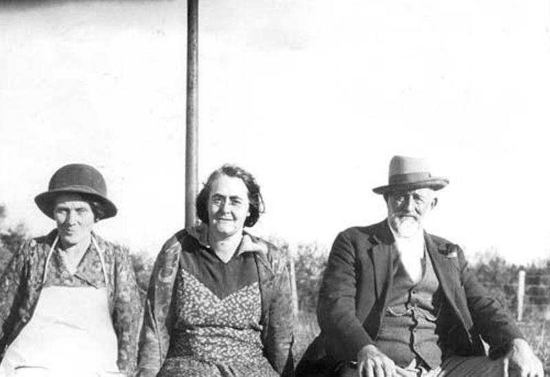 LtoR Elizabeth Mary Claydon (nee Boswell),---, Richard Claydon, ex Ali ...