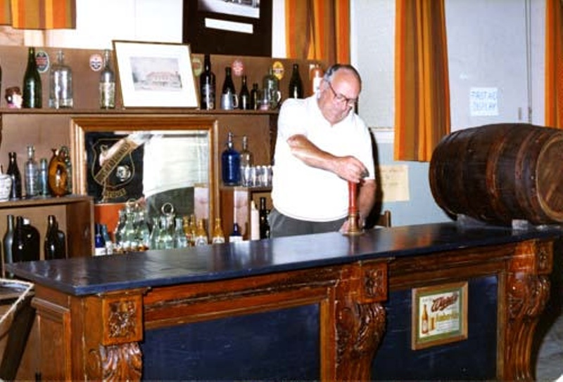 M-L80 Les Chamberlain drawing ale NgNo 359-23; DHS-1065 | eHive