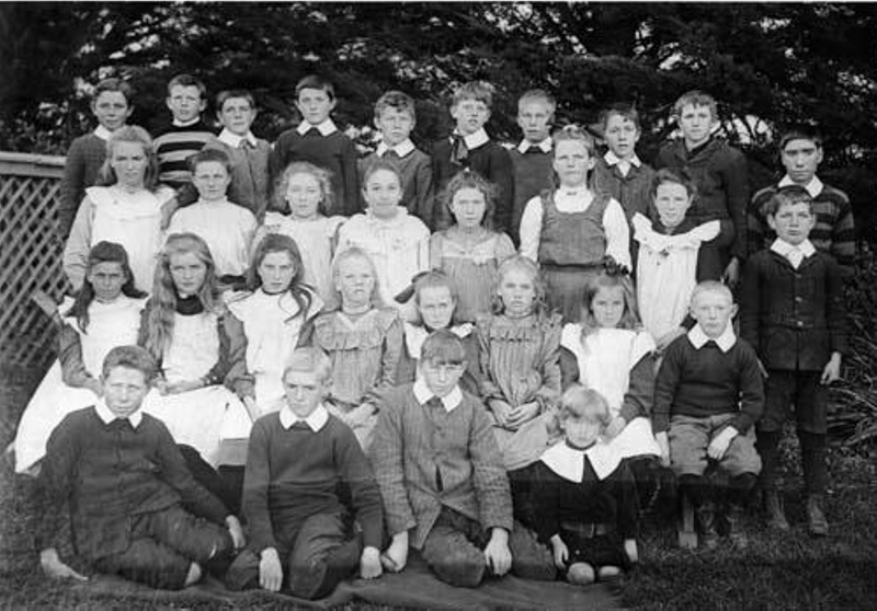 P69 ca 1910-12 named, Dunsandel School group; DHS-0589 | eHive