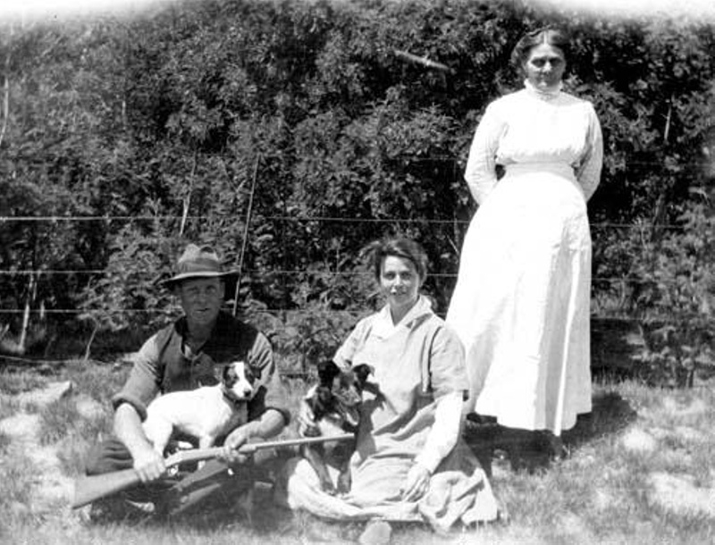 LtoR __,__,Elizabeth Mary Claydon nee Boswell married Richard Claydon ...