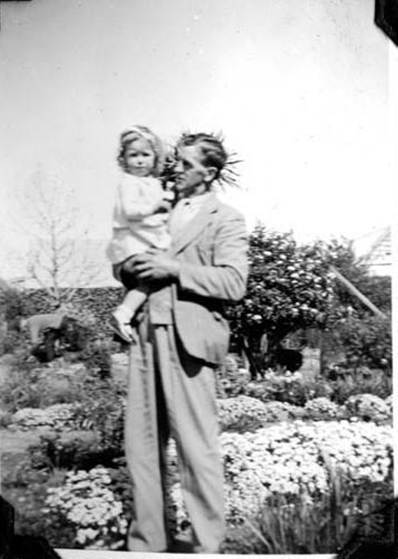 Jack McGill with Judith Chatterton in McGill's garden, Selwyn ex Judith ...