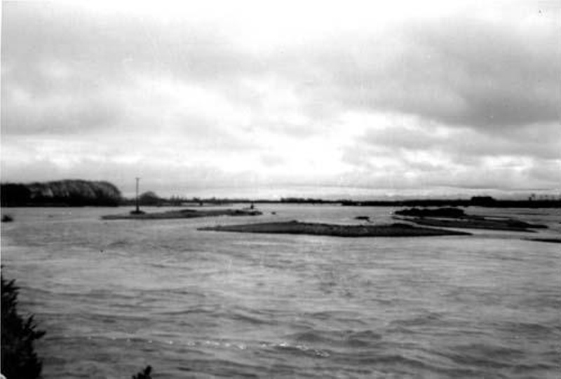 Selwyn River in flood from Selwyn bridge, ex Graeme Swanson, Templeton ...