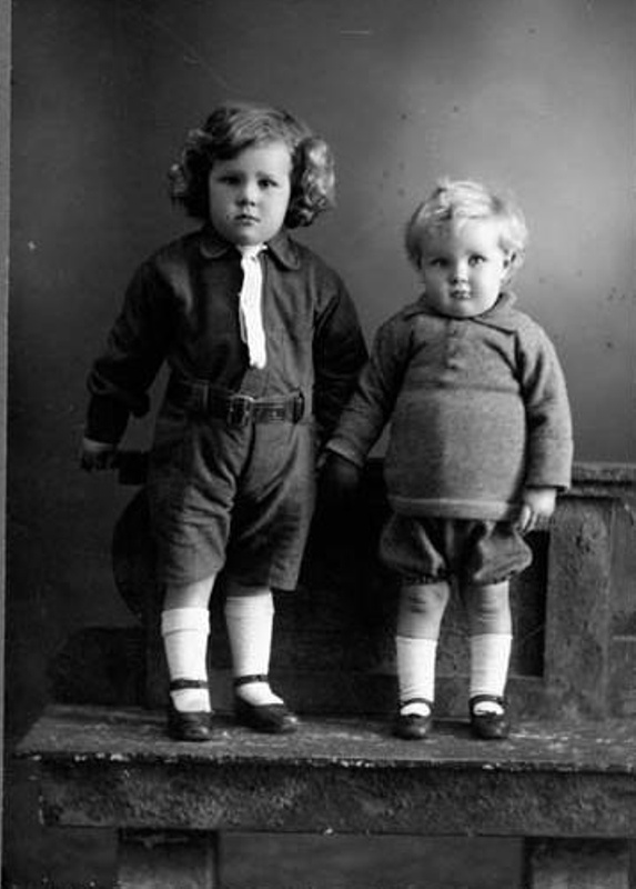 Hugh & Andrew Swanson ex Graham Swanson, Templeton; DHS-1401 | eHive