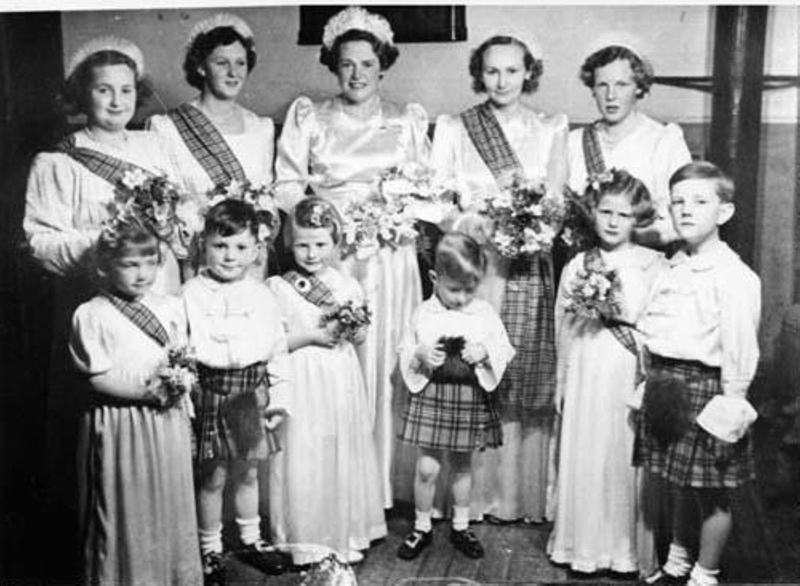 P57 1953# Dunsandel Queen's carnival (farming) NgNo 255-842; DHS-0578 ...