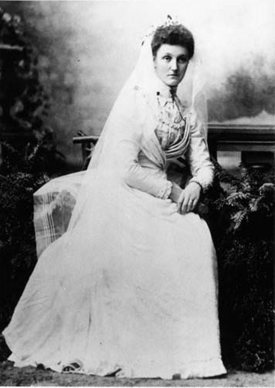 P64 Sarah Kime nee Johnston on her wedding day NgNo 288-938; DHS-0584 ...