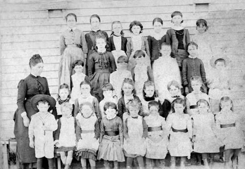 Dunsandel school E25 1887 from Mrs Hiatt nee Furze NgNo 327-1,2; DHS ...