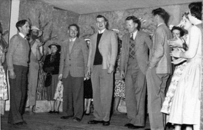 1958 Happy Daze Mavis Dillimore,Gerry Dix, Ray Gilmore, Ian lemon ...