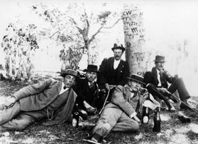 P11 ca 1900 Picnic group, Peter Lill, A McPherson, J McPherson, Herbert ...