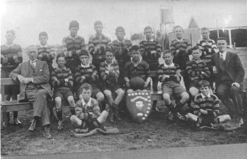 S36 1935 Combined Dunsandel-Killinchy-Selwyn football team, winners of ...