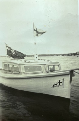 Launching of "St George" first starters and pick-up boat of St George ...