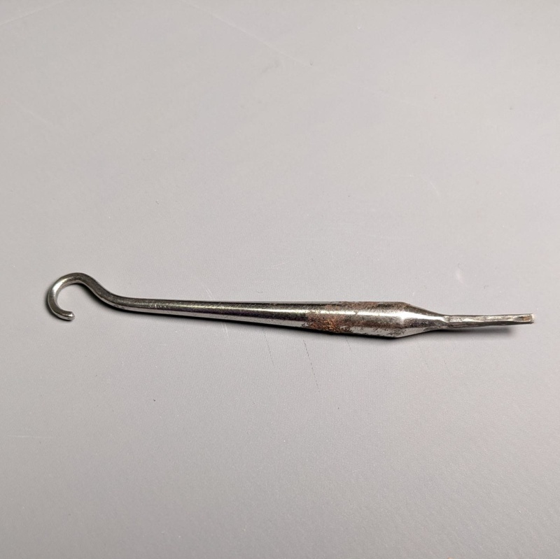 Needlework Button Hook; c1800s; 0720.19 | eHive