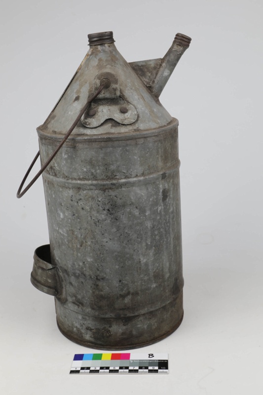 Gasoline can, tin; Mid 20th century; 981-8-2WR1163B | eHive
