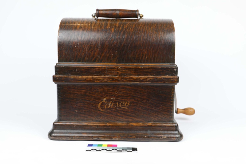 Phonograph, wax cylinder, Edison; c. 1909-1912; 991-8-G-3926 | eHive