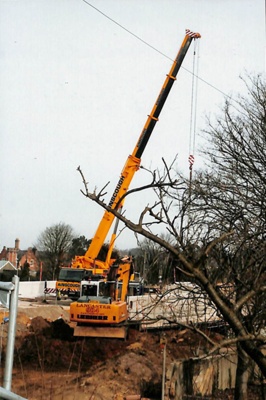 SMKLHG301 Folder, Photo: Construction and Installing the Parapet Panels ...