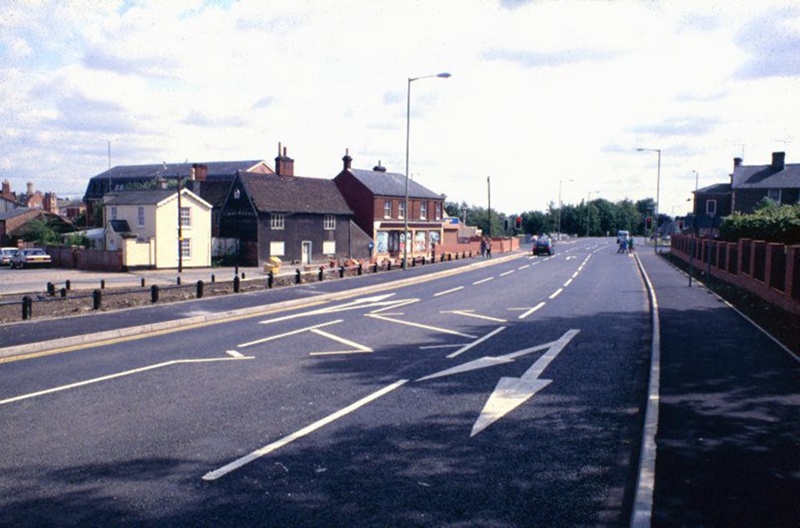 SMKLHG300 Folder, photo: Completed construction of Gipping Way, near ...