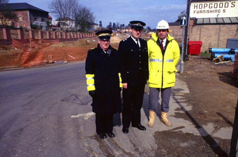 SMKLHG300 Folder, photo: Traffic Warden Police Officer and a ...