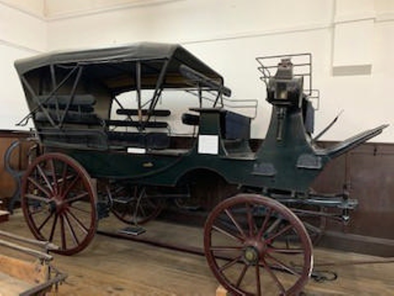 English Drag; Morgan & Co 128-129 Longacre, England; 1960.4.1 | eHive