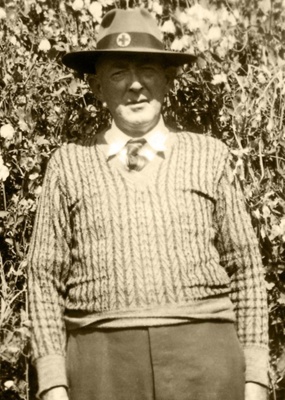 Photograph, Sydney Vincent (Tom) CLEMENTS ; 1916; 2000/P008 | eHive