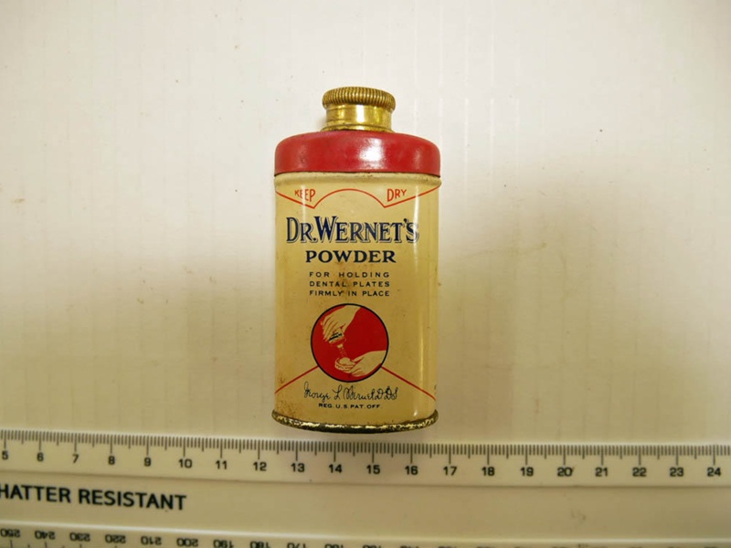 Tin - Dr Wernet's Powder; Wernet Dental Manufacturing Co; MALWS:2016. ...