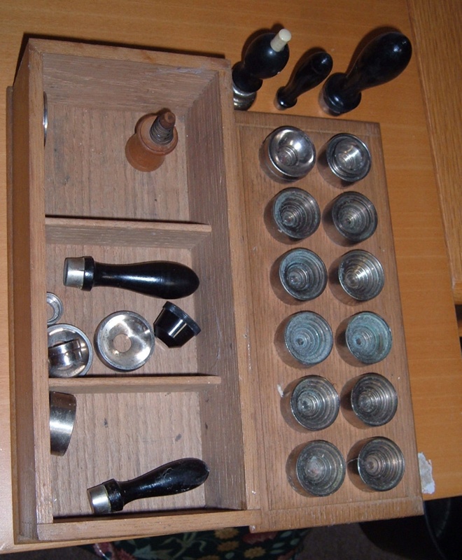 Cachet machine; 1850-1900; AFDHM00052 | eHive