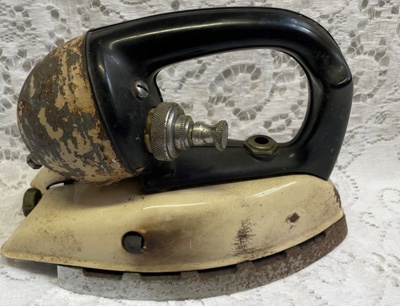 'Tilley' Kerosene Sad Iron; The Tilley Lamp Company; 2022.0286 | eHive