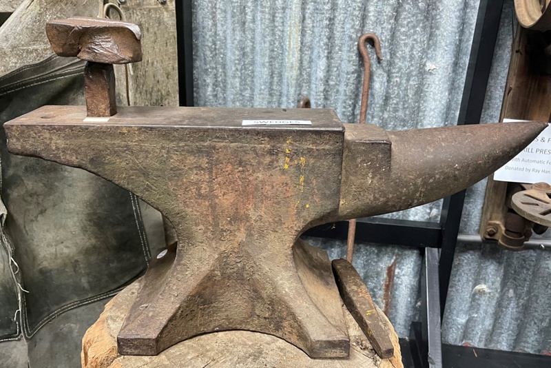 Large Anvil; 2022.0476 on NZ Museums