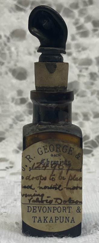 J.R George & Co Glass Bottle; J.R. George & Co; 2022.0264 | eHive