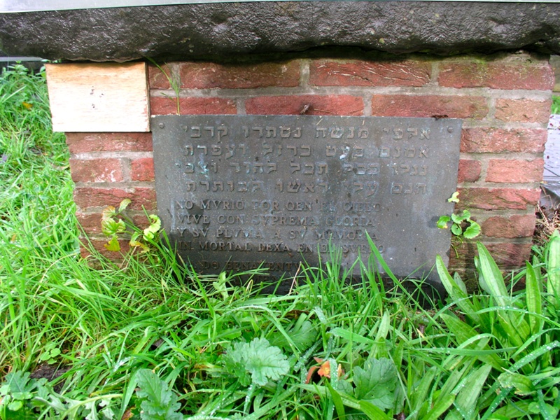 Gravestone of Rabbi Menasseh ben Israel, Beth Haim Ouderkerk aan de ...