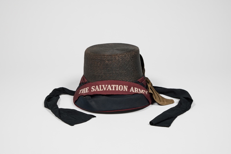 Salvation Army Uniform complete with Hat and Lapels and Belt; BED2 053. ...