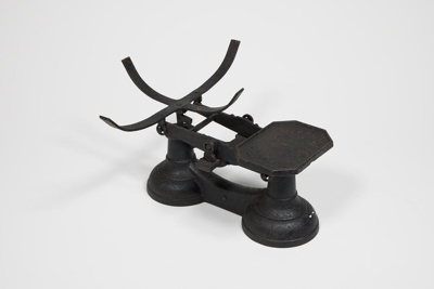 Avery Scales; Avery; 1800's; ANTQ 043.0067 | eHive