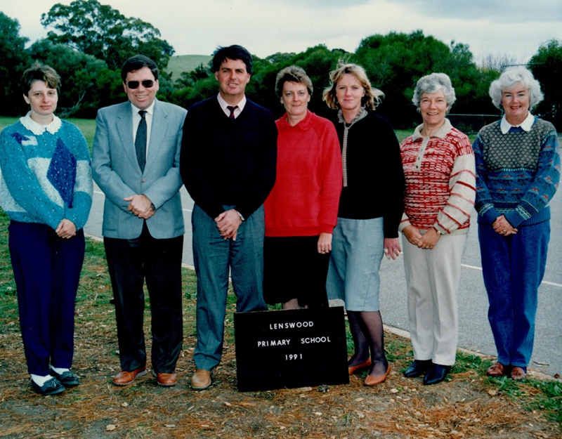 School : Staff ; 1991 | eHive