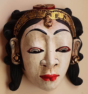 Topeng dance mask (Raja putri) - Indonesia; IDN-05 | eHive