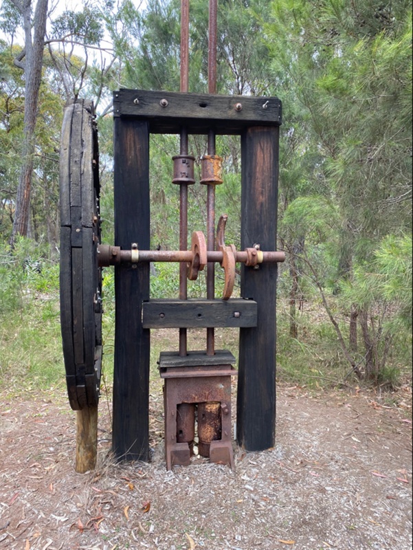 Two head gold stamper; 059 | eHive