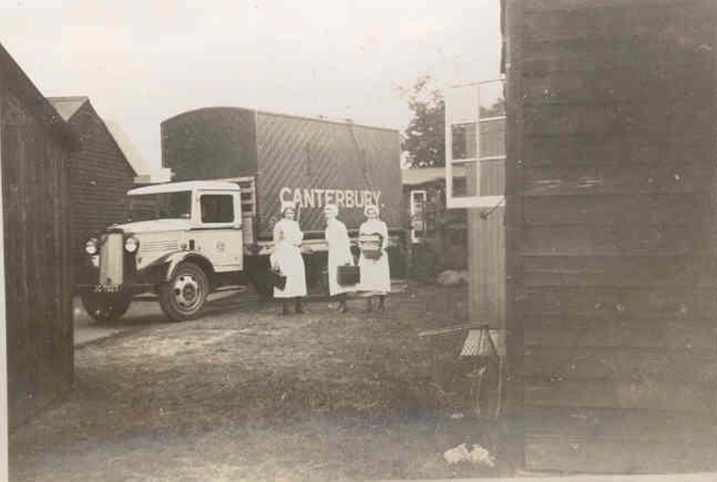 KCH 1939 Nurses beside Van; 4 September 1939; 12091 | eHive