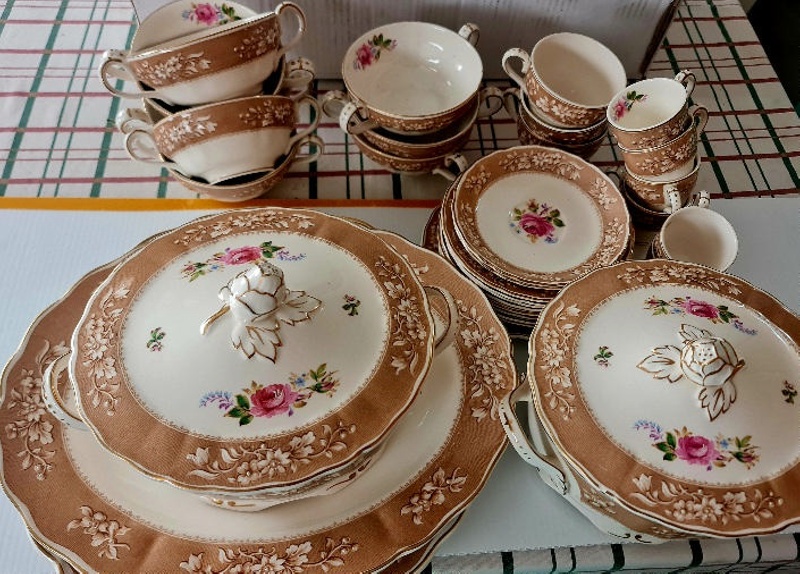 Grindley Woodstock Collection set; Grindley; -; CM.2025.14.1 | eHive