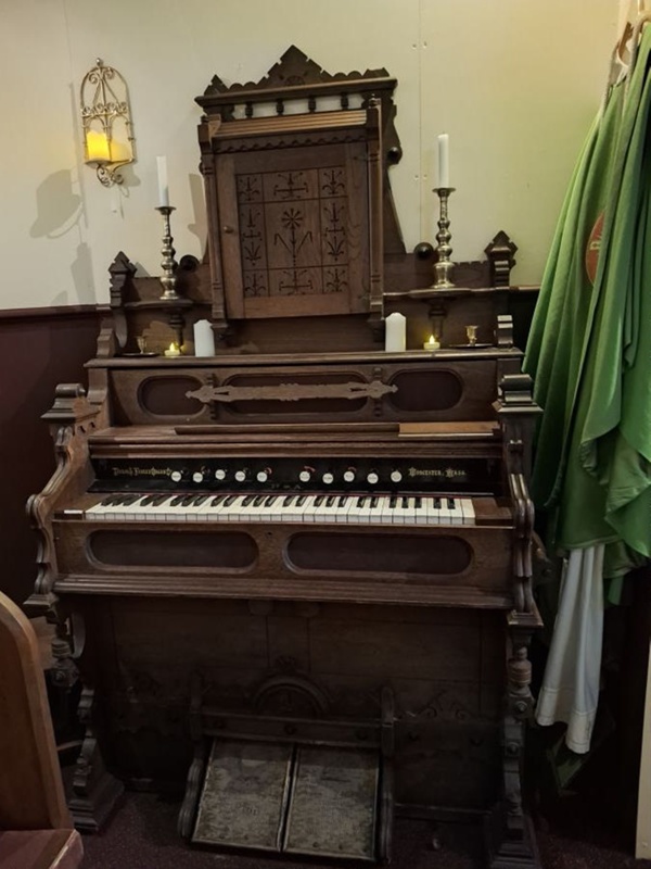 Organ, Reed; CM.I095a | eHive