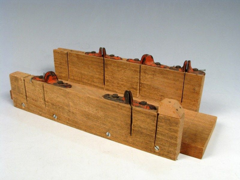 Mitre Box, wooden; CM.H007b | eHive