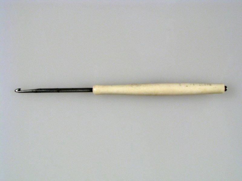 Crochet hook, ivory; CM.A008e | eHive
