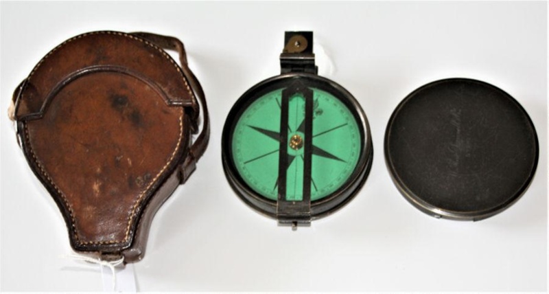 Compass in leather case; CM.P077b | eHive