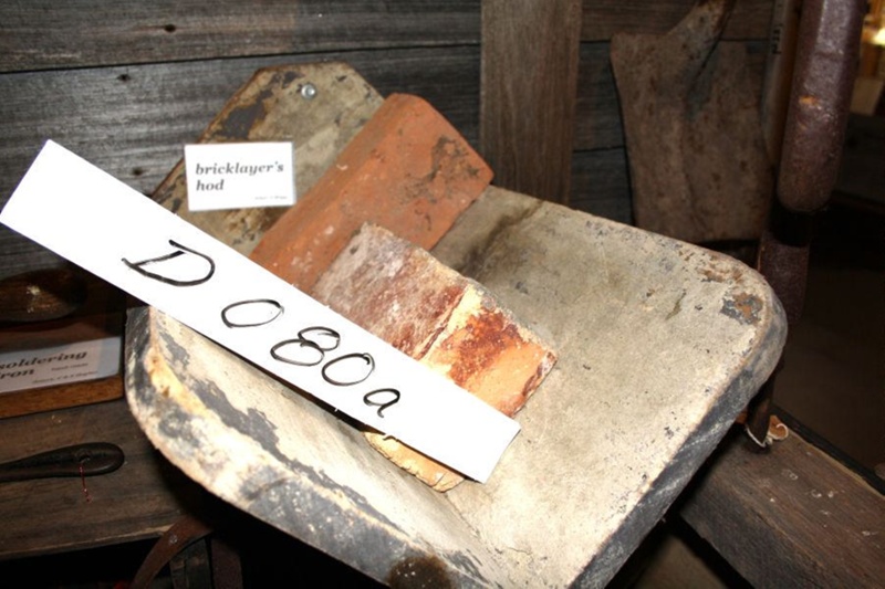 Bricklayers Hod; CM.D080a | eHive