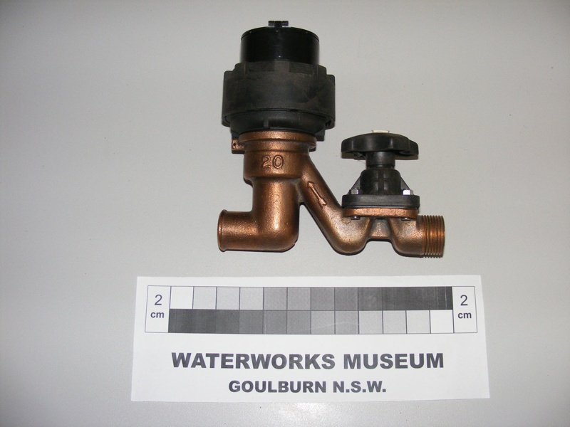 Water flow meter with stopcock c2000'S No. 6. Manufactured by Acuflo ...