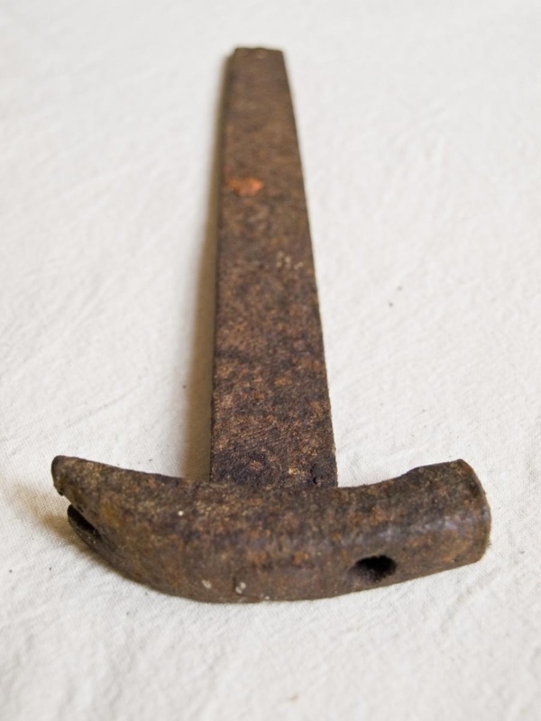 Improvised tool: Claw hammer with a handle made from a file. Made by ...